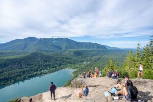 How To Hike Rattlesnake Ledge Trail Near Seattle